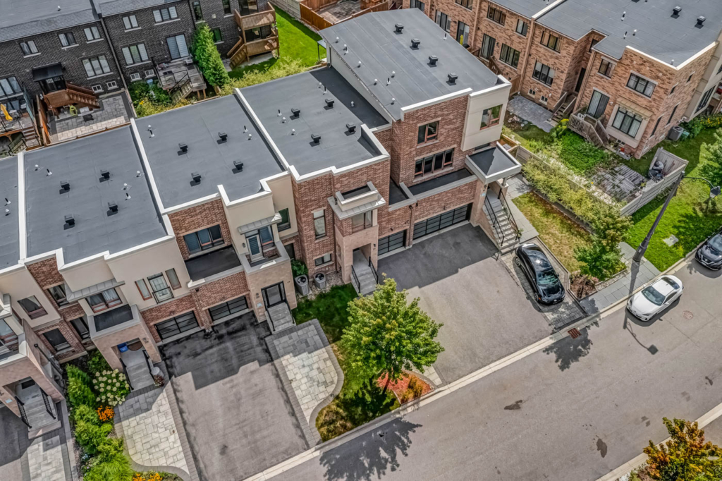 21 Helliwell Crescent - Richmond Hill | Virtual Tour by Salisbury Media ...